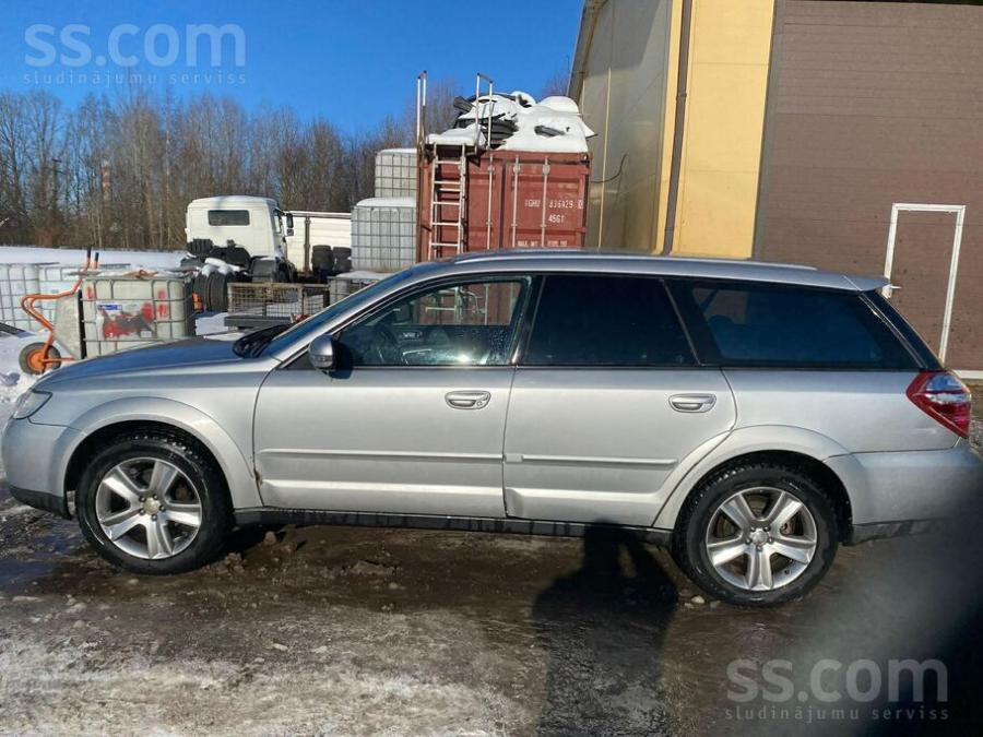 Grey Subaru Legacy 2007 in Riga, with an engine capacity of 2.00 L and mileage of 342 thousand km for 2200 €, photo 6 on AUTOMOTO.COM.LV