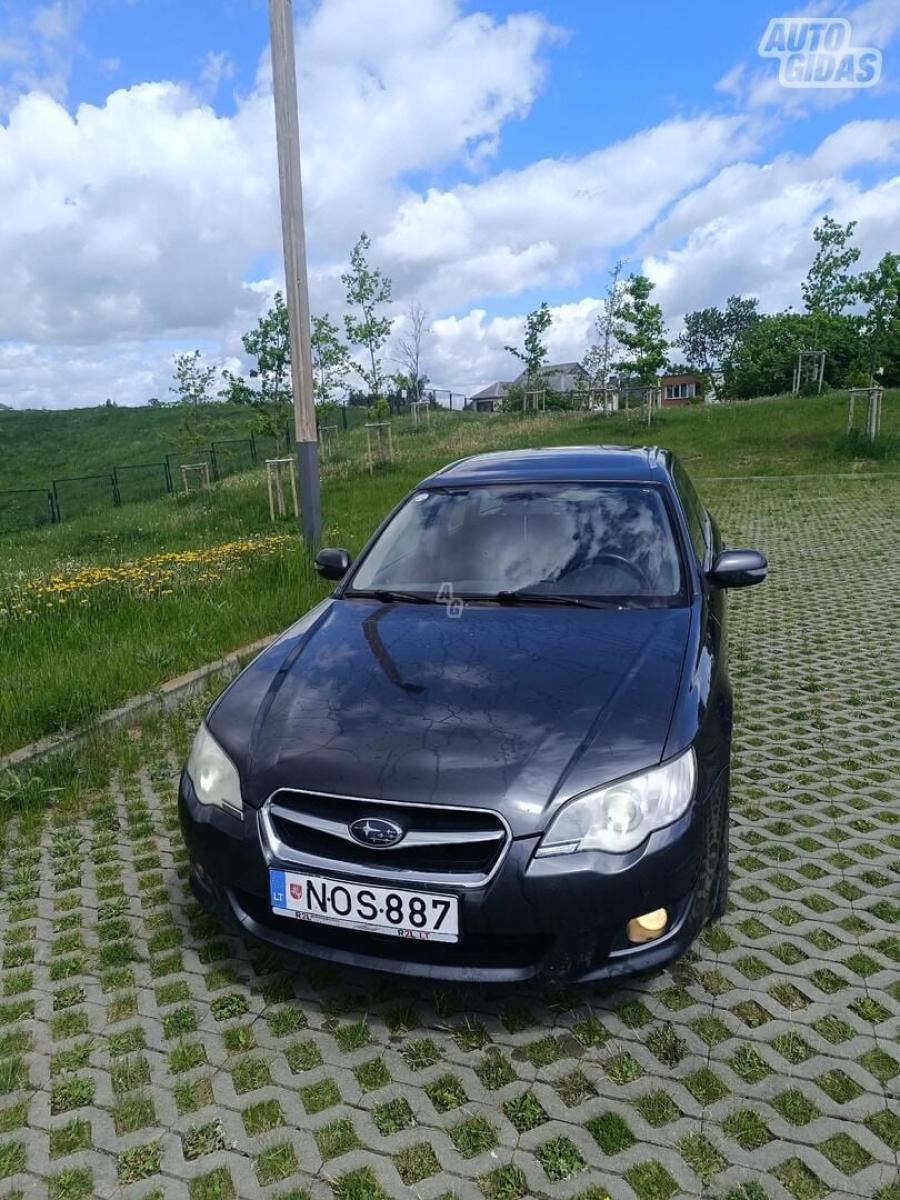 Grey Subaru Legacy 2007 in Moletai, with an engine capacity of 2.00 L and mileage of 258 thousand km for 1000 €, photo 1 on AUTOMOTO.COM.LV
