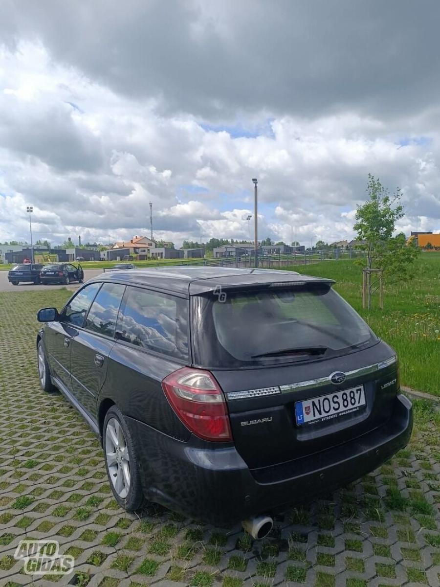 Grey Subaru Legacy 2007 in Moletai, with an engine capacity of 2.00 L and mileage of 258 thousand km for 1000 €, photo 3 on AUTOMOTO.COM.LV