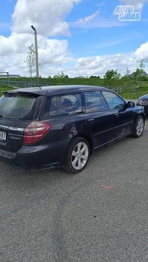 Grey Subaru Legacy 2007 in Moletai, with an engine capacity of 2.00 L and mileage of 258 thousand km for 1000 €, photo 4 on AUTOMOTO.COM.LV