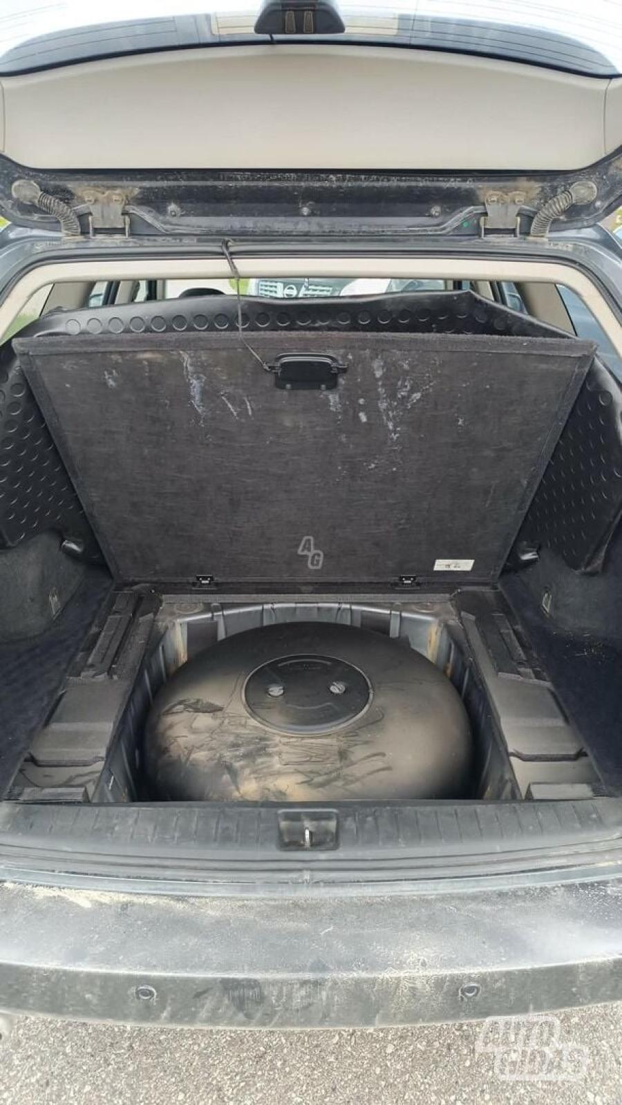 Grey Subaru Legacy 2007 in Moletai, with an engine capacity of 2.00 L and mileage of 258 thousand km for 1000 €, photo 5 on AUTOMOTO.COM.LV