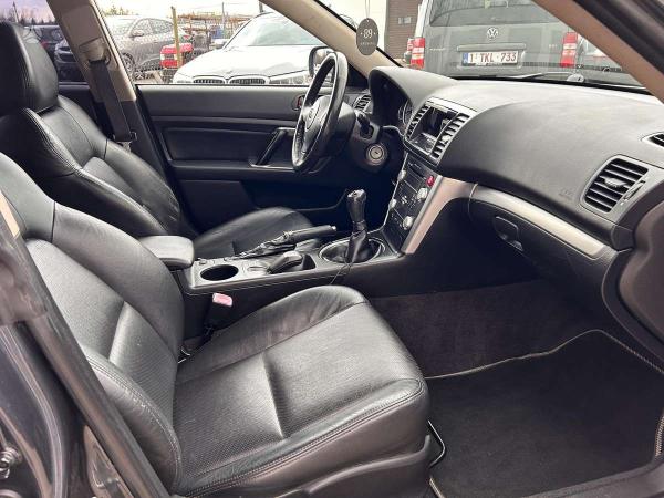 Pelēks Subaru Legacy 2007 Utena, ar dzinēja tilpumu 1.99 L un nobraukumu 245 tūkst. km par 3250 €, foto 9 vietnē AUTOMOTO.COM.LV