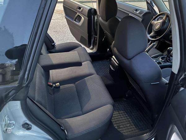 Grey Subaru Legacy 2007 in Vilnius, with an engine capacity of 1.99 L and mileage of 328 thousand km for 1150 €, photo 9 on AUTOMOTO.COM.LV