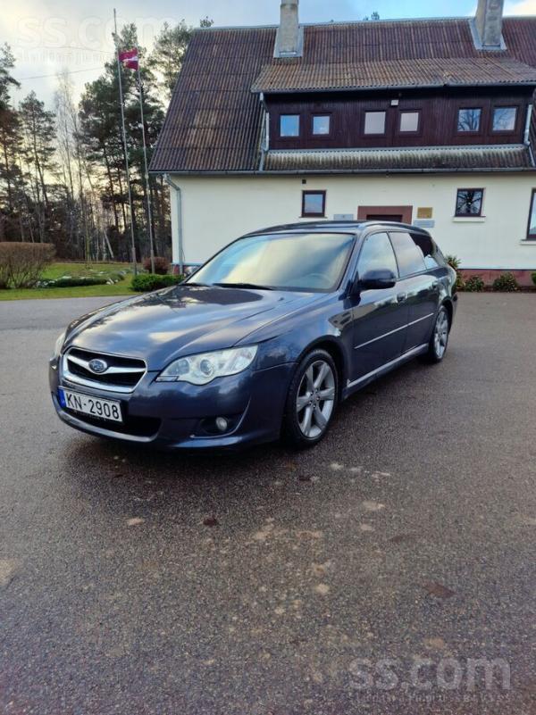 Grey Subaru Legacy 2008 in Tukums, with an engine capacity of 2.00 L and mileage of 341 thousand km for 1850 €, photo 2 on AUTOMOTO.COM.LV