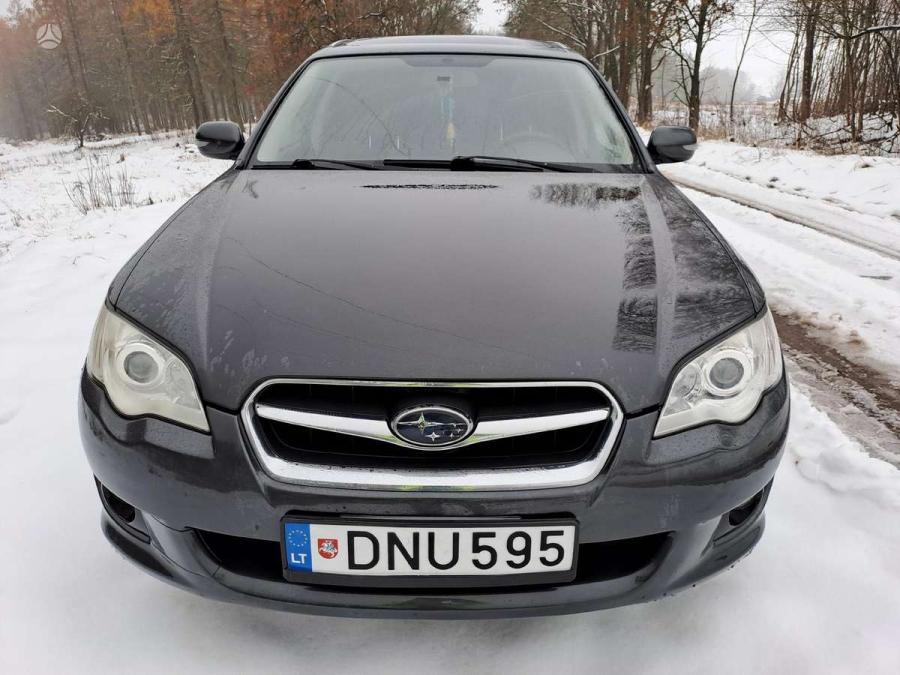Grey Subaru Legacy 2008 in Alytus, with an engine capacity of 1.99 L and mileage of 303 thousand km for 2700 €, photo 2 on AUTOMOTO.COM.LV