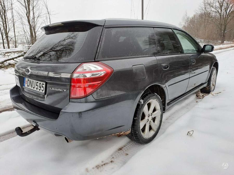 Grey Subaru Legacy 2008 in Alytus, with an engine capacity of 1.99 L and mileage of 303 thousand km for 2700 €, photo 5 on AUTOMOTO.COM.LV