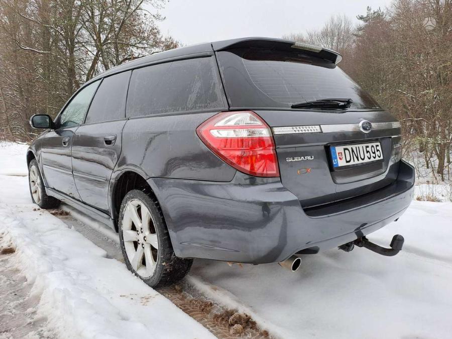 Grey Subaru Legacy 2008 in Alytus, with an engine capacity of 1.99 L and mileage of 303 thousand km for 2700 €, photo 6 on AUTOMOTO.COM.LV