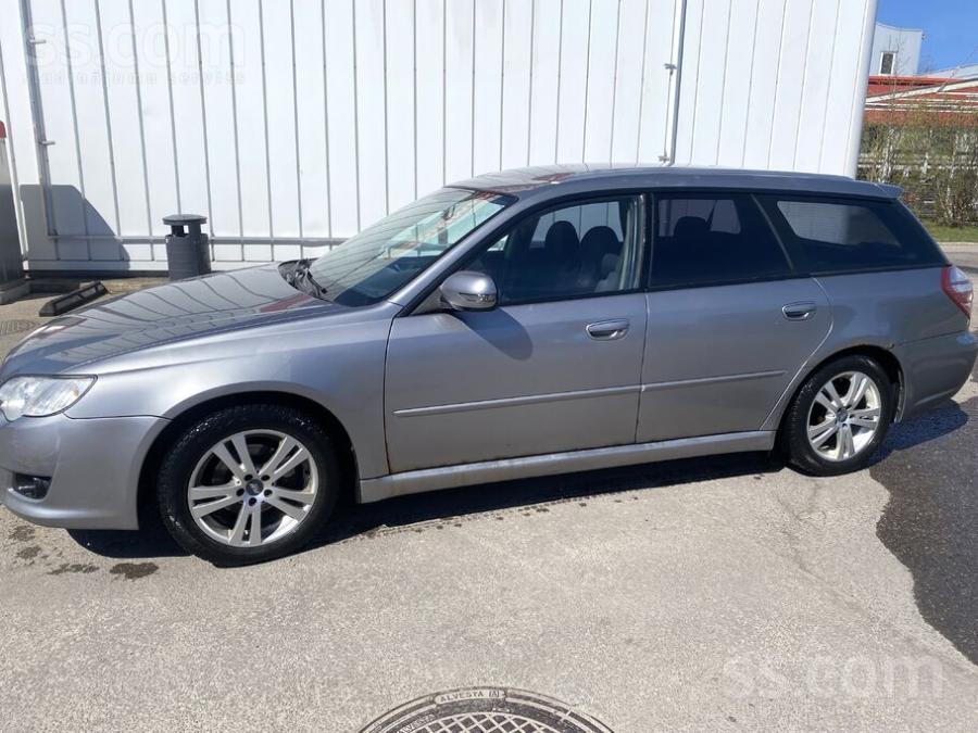 Pelēks Subaru Legacy 2008 Rīga, ar dzinēja tilpumu 2.00 L un nobraukumu 235 tūkst. km par 2000 €, foto 4 vietnē AUTOMOTO.COM.LV