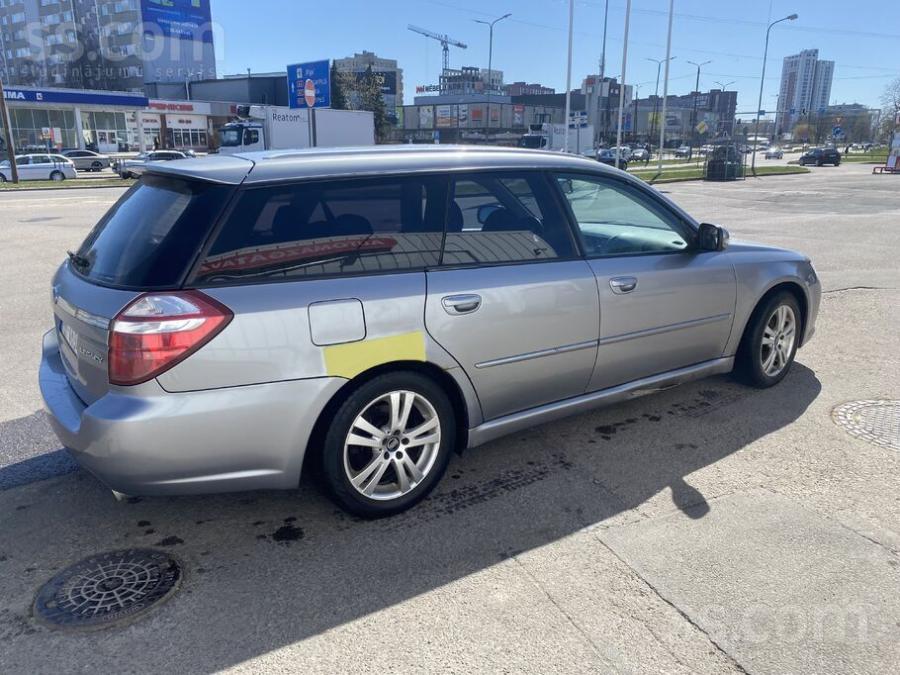 Pelēks Subaru Legacy 2008 Rīga, ar dzinēja tilpumu 2.00 L un nobraukumu 235 tūkst. km par 2000 €, foto 5 vietnē AUTOMOTO.COM.LV