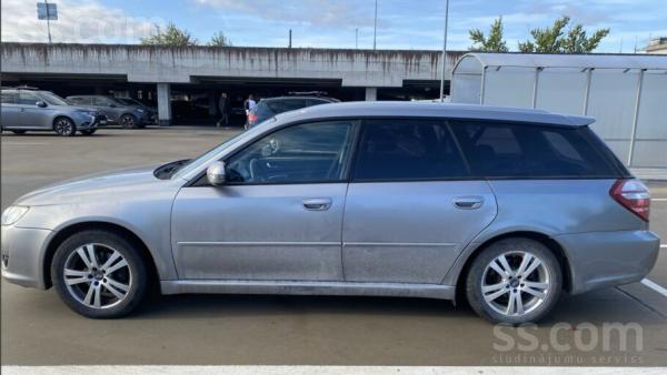 Pelēks Subaru Legacy 2008 Rīga, ar dzinēja tilpumu 2.00 L un nobraukumu 237 tūkst. km par 2300 €, foto 3 vietnē AUTOMOTO.COM.LV