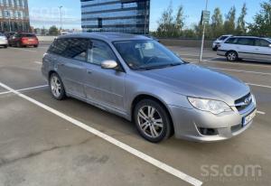 Pelēks Subaru Legacy 2008 Rīga, ar dzinēja tilpumu 2.00 L un nobraukumu 237 tūkst. km par 2300 €, foto 4 vietnē AUTOMOTO.COM.LV