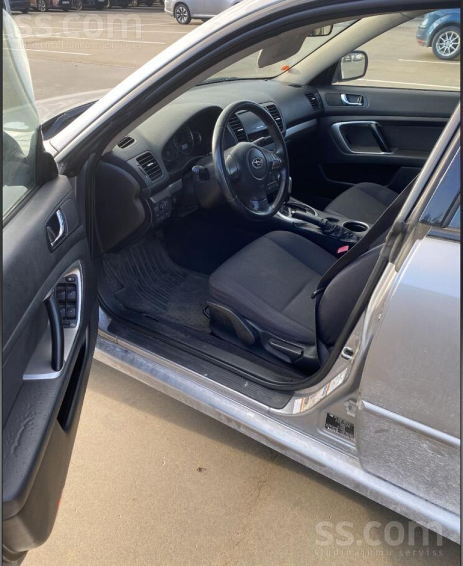Pelēks Subaru Legacy 2008 Rīga, ar dzinēja tilpumu 2.00 L un nobraukumu 237 tūkst. km par 2300 €, foto 6 vietnē AUTOMOTO.COM.LV