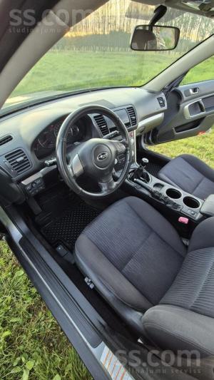 Grey Subaru Legacy 2008 in Daugavpils, with an engine capacity of 2.00 L and mileage of 305 thousand km for 2800 €, photo 5 on AUTOMOTO.COM.LV