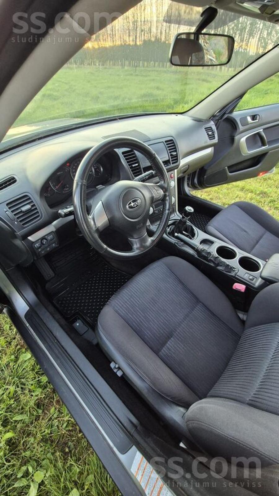 Grey Subaru Legacy 2008 in Daugavpils, with an engine capacity of 2.00 L and mileage of 305 thousand km for 2800 €, photo 5 on AUTOMOTO.COM.LV
