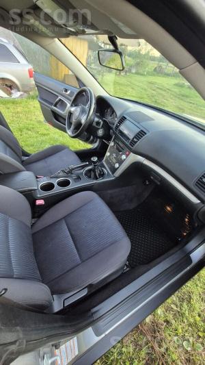 Grey Subaru Legacy 2008 in Daugavpils, with an engine capacity of 2.00 L and mileage of 305 thousand km for 2800 €, photo 8 on AUTOMOTO.COM.LV