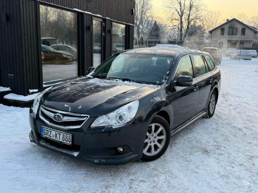 Grey Subaru Legacy 2009 in Riga, with an engine capacity of 0.00 L and mileage of 249 thousand km for 2950 €, photo 10 on AUTOMOTO.COM.LV