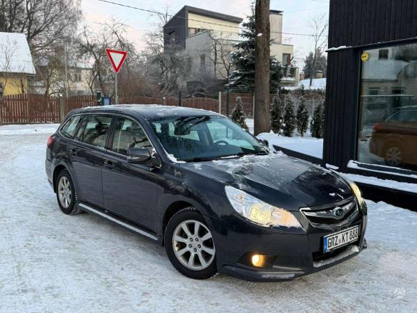 Pelēks Subaru Legacy 2009 Rīga, ar dzinēja tilpumu 2.00 L un nobraukumu 249 tūkst. km par 2950 €, foto 2 vietnē AUTOMOTO.COM.LV