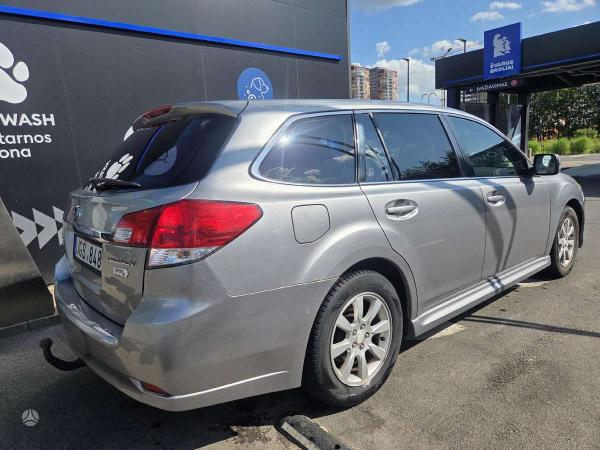 Grey Subaru Legacy 2010 in Vilnius, with an engine capacity of 2.00 L and mileage of 240 thousand km for 3250 €, photo 5 on AUTOMOTO.COM.LV