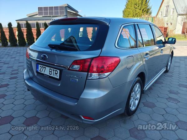 Pelēks Subaru Legacy 2010 Paide, ar dzinēja tilpumu 2.00 L un nobraukumu 240 tūkst. km par 5490 €, foto 4 vietnē AUTOMOTO.COM.LV