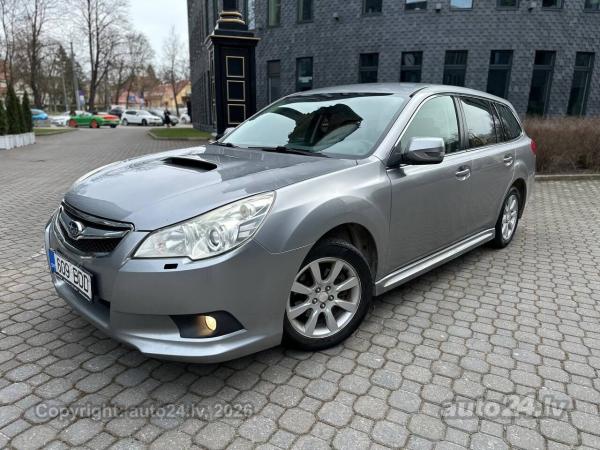Pelēks Subaru Legacy 2010 Tallina, ar dzinēja tilpumu 2.00 L un nobraukumu 300 tūkst. km par 1999 €, foto 1 vietnē AUTOMOTO.COM.LV