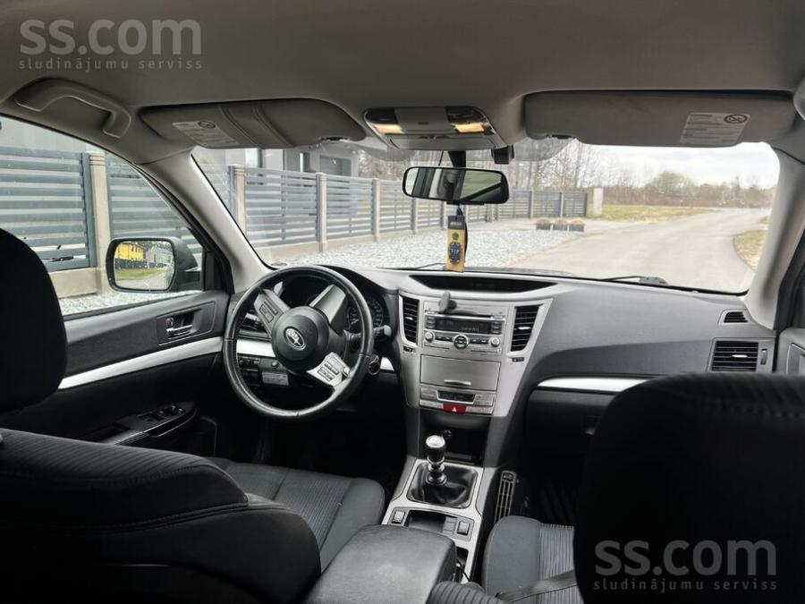 Pelēks Subaru Legacy 2010 Rīga, ar dzinēja tilpumu 2.00 L un nobraukumu 350 tūkst. km par 1720 €, foto 12 vietnē AUTOMOTO.COM.LV