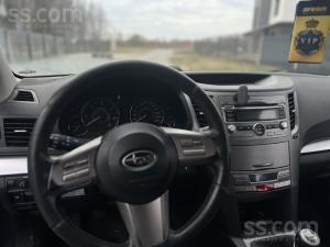 Pelēks Subaru Legacy 2010 Rīga, ar dzinēja tilpumu 2.00 L un nobraukumu 350 tūkst. km par 1720 €, foto 18 vietnē AUTOMOTO.COM.LV
