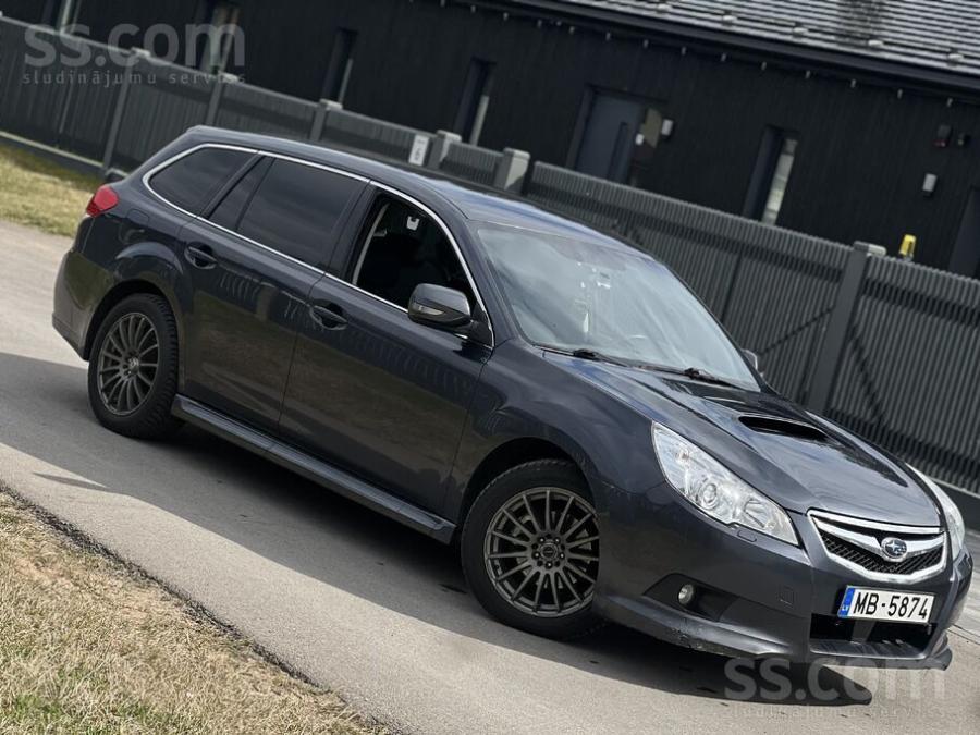 Grey Subaru Legacy 2010 in Riga, with an engine capacity of 2.00 L and mileage of 350 thousand km for 1720 €, photo 5 on AUTOMOTO.COM.LV