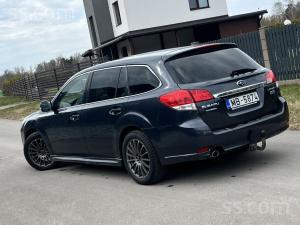Grey Subaru Legacy 2010 in Riga, with an engine capacity of 2.00 L and mileage of 350 thousand km for 1720 €, photo 6 on AUTOMOTO.COM.LV
