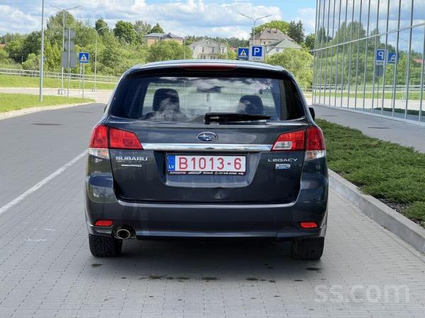 Grey Subaru Legacy 2010 in Rezekne, with an engine capacity of 2.00 L and mileage of 307 thousand km for 3450 €, photo 5 on AUTOMOTO.COM.LV