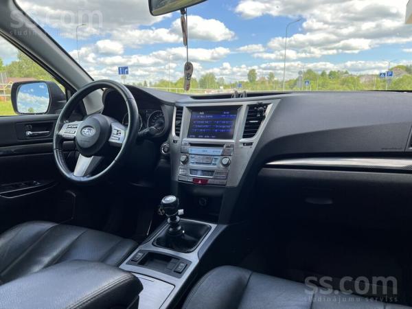 Grey Subaru Legacy 2010 in Rezekne, with an engine capacity of 2.00 L and mileage of 307 thousand km for 3450 €, photo 8 on AUTOMOTO.COM.LV
