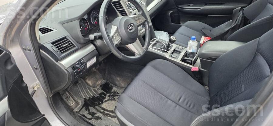 Pelēks Subaru Legacy 2010 Rīga, ar dzinēja tilpumu 2.00 L un nobraukumu 336 tūkst. km par 1300 €, foto 7 vietnē AUTOMOTO.COM.LV