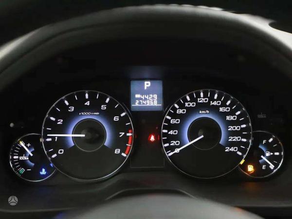 Grey Subaru Legacy 2010 in Vilnius, with an engine capacity of 1.99 L and mileage of 275 thousand km for 3800 €, photo 3 on AUTOMOTO.COM.LV