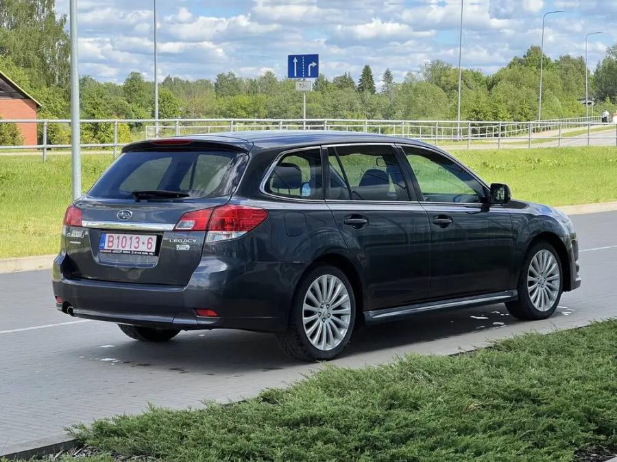 Pelēks Subaru Legacy 2010 Rēzekne, ar dzinēja tilpumu 2.00 L un nobraukumu 307 tūkst. km par 3450 €, foto 7 vietnē AUTOMOTO.COM.LV