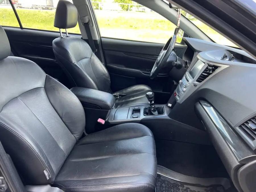Pelēks Subaru Legacy 2010 Rēzekne, ar dzinēja tilpumu 2.00 L un nobraukumu 307 tūkst. km par 3450 €, foto 11 vietnē AUTOMOTO.COM.LV