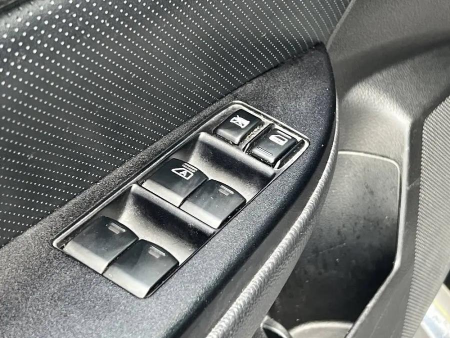 Pelēks Subaru Legacy 2010 Rēzekne, ar dzinēja tilpumu 2.00 L un nobraukumu 307 tūkst. km par 3450 €, foto 19 vietnē AUTOMOTO.COM.LV