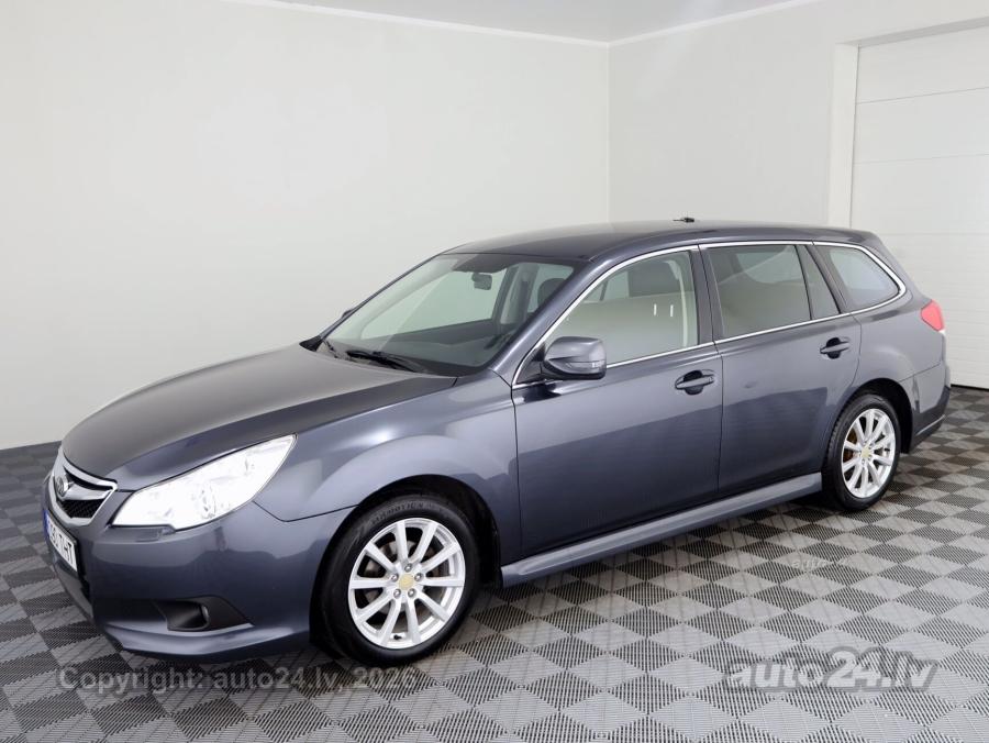 Grey Subaru Legacy 2010 in Tallinn, with an engine capacity of 2.50 L and mileage of 384 thousand km for 2499 €, photo 3 on AUTOMOTO.COM.LV