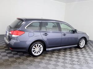 Grey Subaru Legacy 2010 in Tallinn, with an engine capacity of 2.50 L and mileage of 384 thousand km for 2499 €, photo 4 on AUTOMOTO.COM.LV