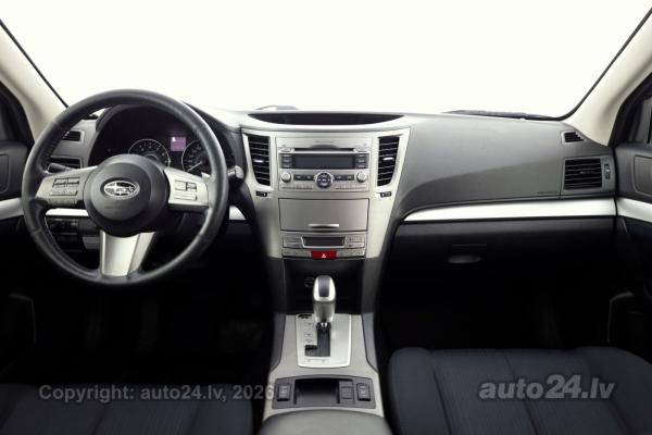 Pelēks Subaru Legacy 2010 Tallina, ar dzinēja tilpumu 2.50 L un nobraukumu 384 tūkst. km par 2499 €, foto 5 vietnē AUTOMOTO.COM.LV