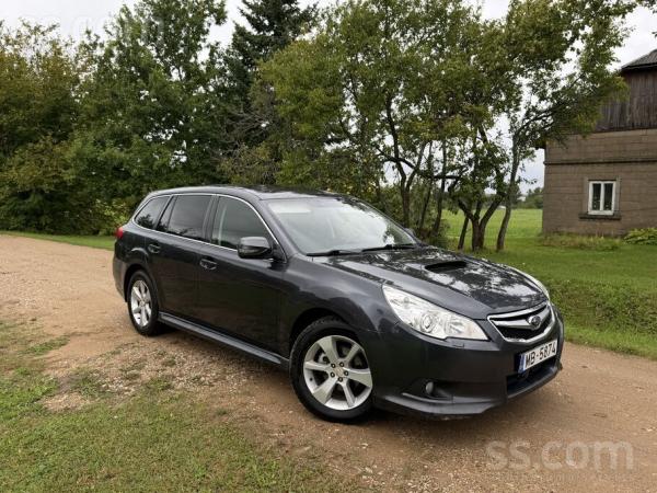 Pelēks Subaru Legacy 2010 Gulbene, ar dzinēja tilpumu 2.00 L un nobraukumu 367 tūkst. km par 3000 €, foto 1 vietnē AUTOMOTO.COM.LV