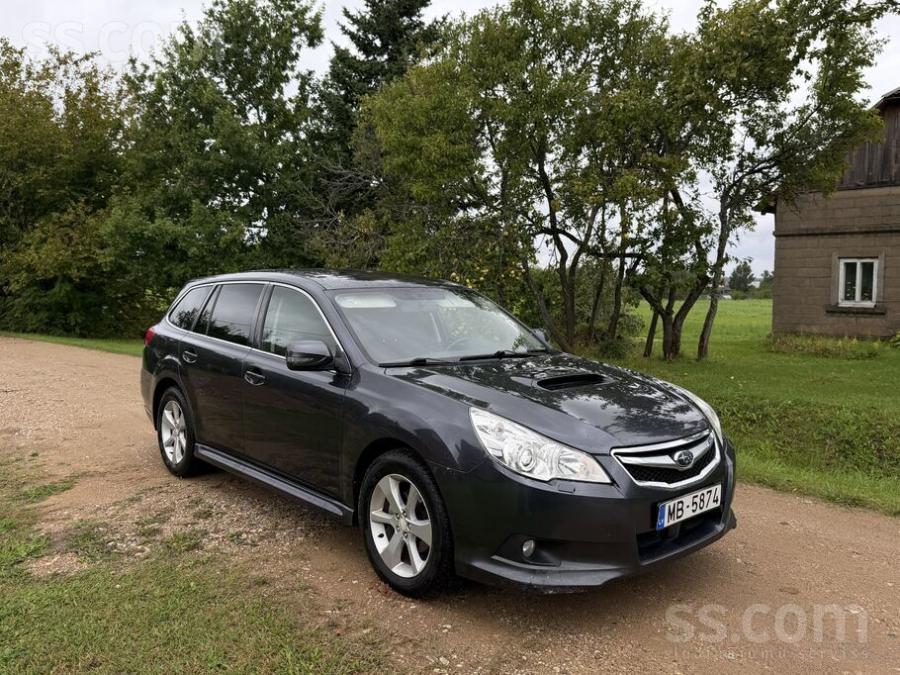 Pelēks Subaru Legacy 2010 Gulbene, ar dzinēja tilpumu 2.00 L un nobraukumu 367 tūkst. km par 3000 €, foto 5 vietnē AUTOMOTO.COM.LV