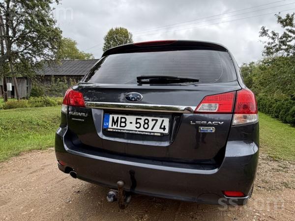 Pelēks Subaru Legacy 2010 Gulbene, ar dzinēja tilpumu 2.00 L un nobraukumu 367 tūkst. km par 3000 €, foto 6 vietnē AUTOMOTO.COM.LV