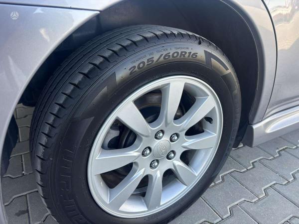 Subaru Legacy 2010 Viļņa vietnē Pelēks Subaru Legacy 2010 Viļņa, ar dzinēja tilpumu 1.99 L un nobraukumu 175 tūkst. km par 4850 €, foto 9 vietnē AUTOMOTO.COM.LV