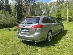 Pelēks Subaru Legacy 2011 Rīga, ar dzinēja tilpumu 2.50 L un nobraukumu 205 tūkst. km par 7250 €, foto  vietnē AUTOMOTO.COM.LV