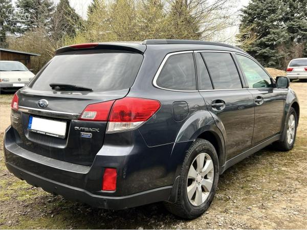 Pelēks Subaru Legacy 2011 Marijampole, ar dzinēja tilpumu 2.00 L un nobraukumu 276 tūkst. km par 1150 €, foto 3 vietnē AUTOMOTO.COM.LV