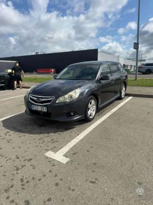 Pelēks Subaru Legacy 2011 Panevēža, ar dzinēja tilpumu 0.00 L un nobraukumu 364 tūkst. km par 3200 €, foto 3 vietnē AUTOMOTO.COM.LV