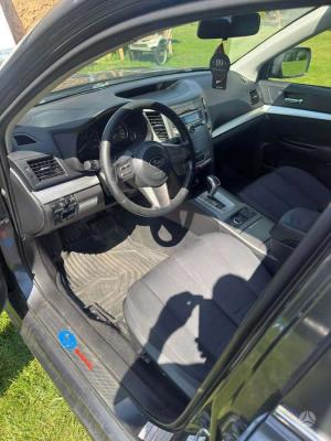 Pelēks Subaru Legacy 2011 Panevēža, ar dzinēja tilpumu 0.00 L un nobraukumu 364 tūkst. km par 3200 €, foto 13 vietnē AUTOMOTO.COM.LV
