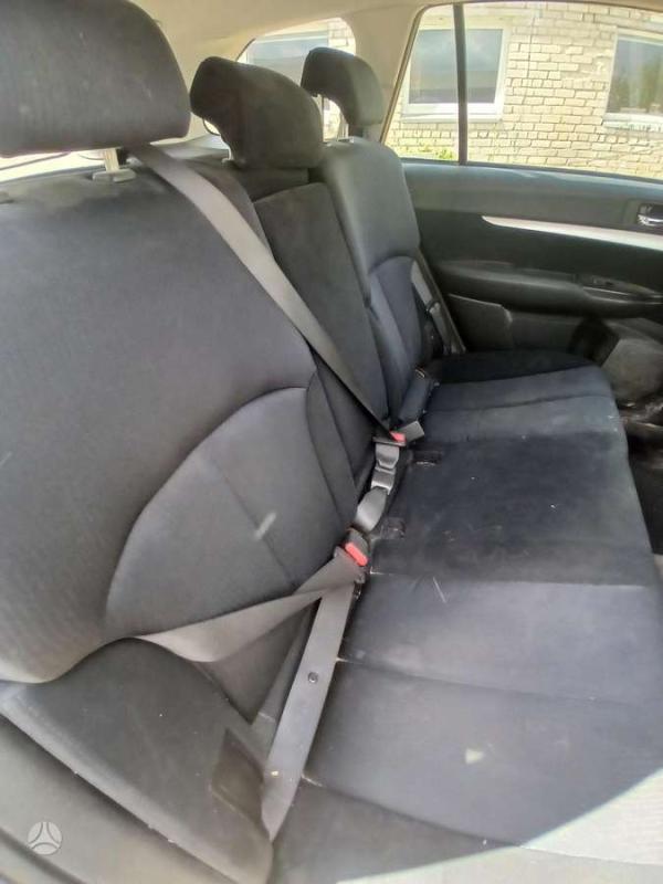 Pelēks Subaru Legacy 2011 Mažeikiai, ar dzinēja tilpumu 2.00 L un nobraukumu 453 tūkst. km par 1150 €, foto 6 vietnē AUTOMOTO.COM.LV