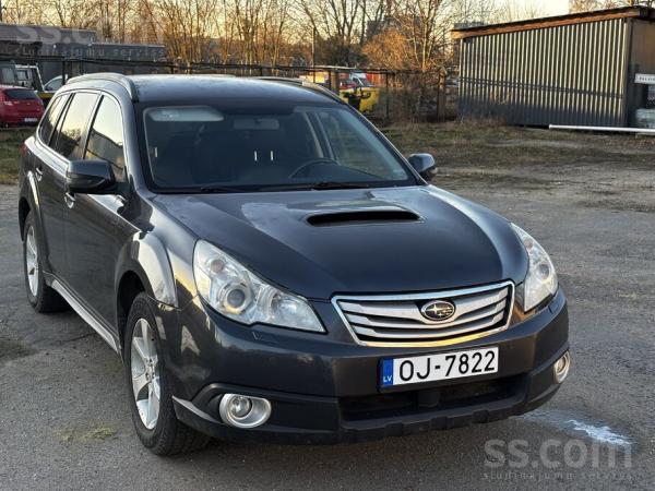 Grey Subaru Legacy 2012 in Riga, with an engine capacity of 2.00 L and mileage of 244 thousand km for 4200 €, photo 2 on AUTOMOTO.COM.LV