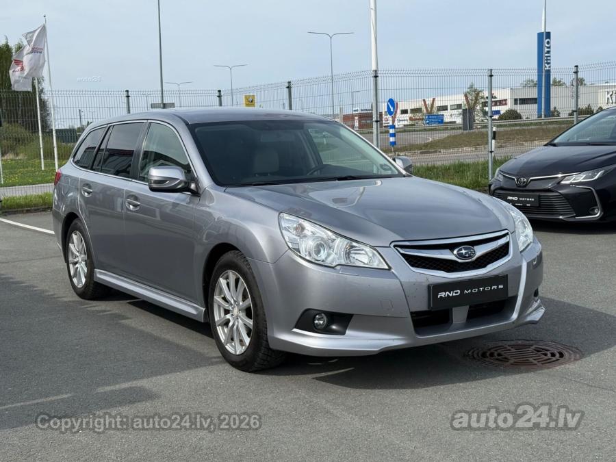 Pelēks Subaru Legacy 2012 Tallina, ar dzinēja tilpumu 2.50 L un nobraukumu 180 tūkst. km par 7490 €, foto 3 vietnē AUTOMOTO.COM.LV
