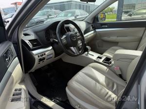 Pelēks Subaru Legacy 2012 Tallina, ar dzinēja tilpumu 2.50 L un nobraukumu 180 tūkst. km par 7490 €, foto 6 vietnē AUTOMOTO.COM.LV
